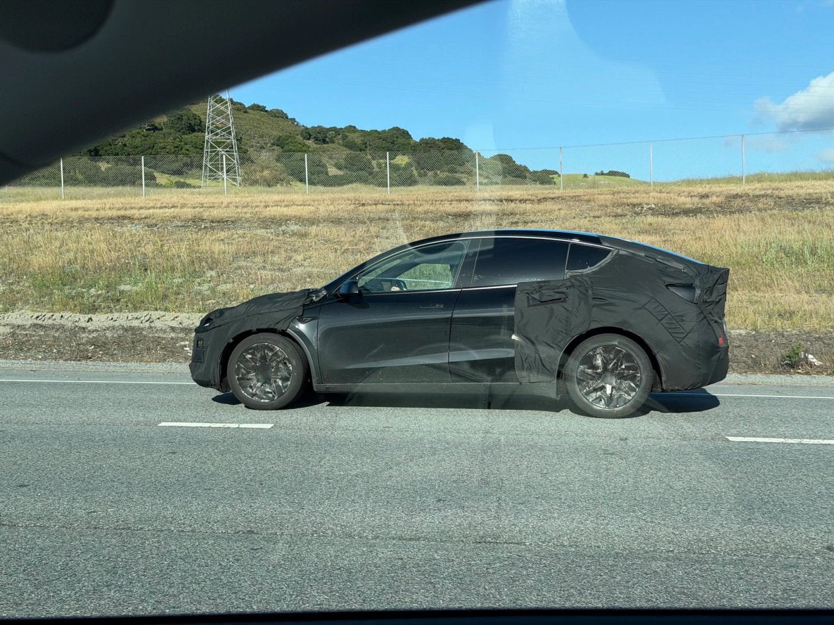 Tesla Model Y L Spotted Testing in California: A 6-Seat Family EV Comi ...